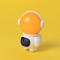 China Cheap Made In China Dream Spaceman Night Light With Dimmable Led And Timer For Kids Bedroom for sale