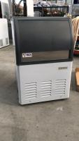 China 220V Voltage Ice Cube Maker Machine for Hotel 500kg/24h Capacity and Easy to Operate for sale