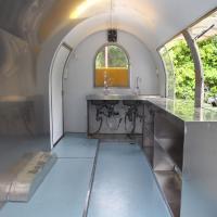 China Food Shop Multifunctional Movable Office Hair Salon Trailer Pancake Fast Mobile Truck for sale