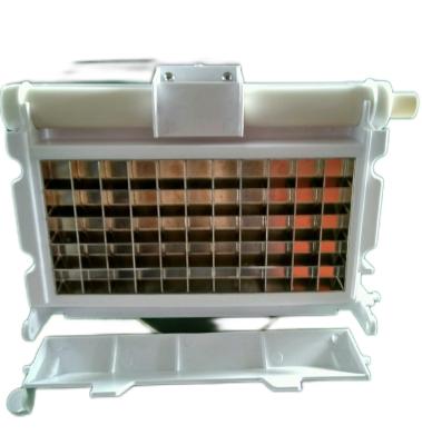 China 45kg/d Daily Capacity Square Ice Maker Machine Evaporator 29mm*29mm*22mm Ice Cube Mold for sale