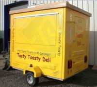 China Customized Food Snack Truck Selling Food on the Go with Mobile Fast Food Trailer for sale