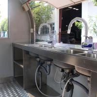 China Customised Mobile Food Truck Trailer for High Productivity and Customisation for sale