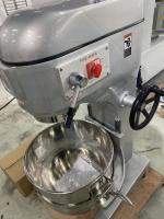 China 10/15/20/30/40/50/60/80l Capacity Automatic Planetary Mixer for Chemical Powder Mixing for sale