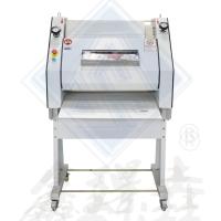 China Baguette Making Dough Rolling Moulder Machine for Bakery Capacity 50-1200grams/piece for sale