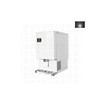 China Versatile Semi Automatic Crescent Ice Cube Maker for Business Other Ice Shape 220V for sale