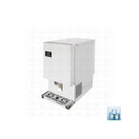 China Versatile Semi Automatic Crescent Ice Cube Maker for Business Other Ice Shape 220V for sale