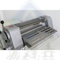 China 240kgs Output Industrial Bread Bakery Equipment Table Top Dough Sheeter for Baguette for sale