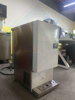 China Industrial 100kg Automatic Ice Cube Maker with Water Cooling and Bristol Compressor for sale
