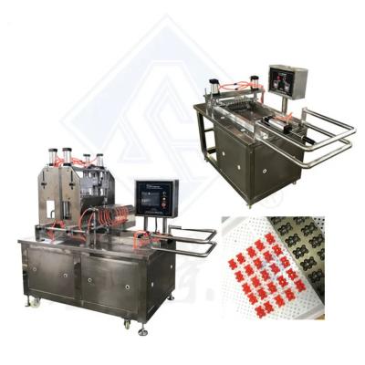 China High Production Gummy Bear Candy Making Machine with 1.5KW Power and 220V Voltage for sale