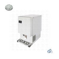 China Commercial 40kg Cube Ice Maker with 200KG Ice Storage Capacity and Easy Operation for sale