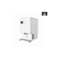 China Commercial 40kg Cube Ice Maker with 200KG Ice Storage Capacity and Easy Operation for sale