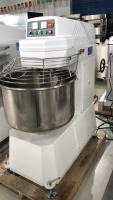 China Mixing Wheat Flour Bread Bakery Machine 50kg Cake Dough Mixer for Cake and Pizza Baking for sale