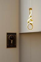 China Modern LED twisted aluminum chandelier dimmable kitchen dining room single hanging lamp aluminum and silicone gold LED chandelier for sale