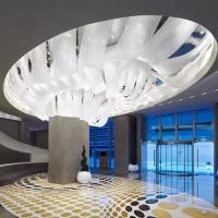 China Project Installation Lighting Solutions 5000K Color Temperature Art Streamer Chandelier For Hotel Lobby Banquet Hall for sale