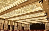 China Rectangular Geometric Pattern LED Lamp Aluminum Body Chandelier For Restaurant Restaurant Project for sale