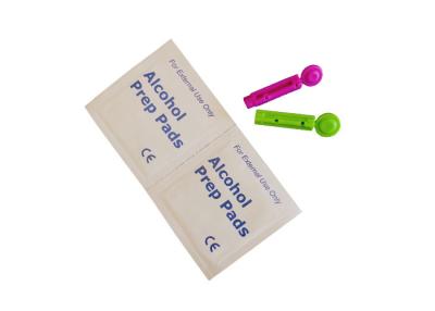 China Gama Ray Sterilizaton Isopropyl Alcohol Pads 6cm 3cm Single Use for sale