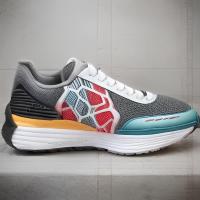 China Unisex Rubber Mesh Running Sneakers Lightweight  Biodegradable for sale