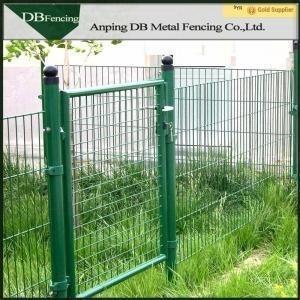 China Green Galvanized Wire Mesh Face Gate , Welded Wire Mesh Fencing Panels for sale