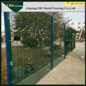 China Security Carbon Steel Curved Wire Fence For Airports / Harbor And Living Sites for sale