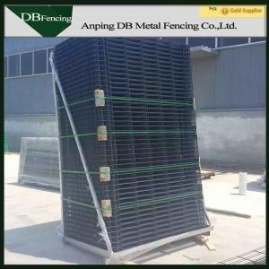 China Powder Coating Wire Mesh Fencing Panel For Highway And Railway Both Sides for sale