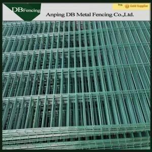 China High Security Green Welded Wire Fence , Curved Steel Mesh Fence Panels for sale