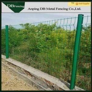 China Professional Green Welded Mesh Fence With Peach Post Anti Climb CE Certificated for sale