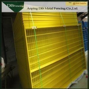 China Colored Cheap PVC Coated Canada Temporary Fence 10 ft x 6 ft Fence Panels for sale