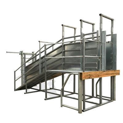 China 3242x2850x750mm Size Portable Cattle Ramp Option Safety Walk Way 50x50mm Frame Tube for sale