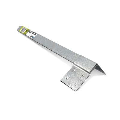 China Hot Dipped Galvanized Flat Or Corner Retaining Stake 450mm Low Carbon Steel for sale