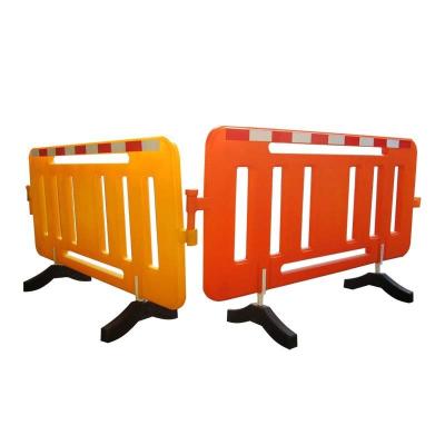 China Lightweight Road Traffic Safety Plastic Water Filled Barriers 1060mm Height for sale
