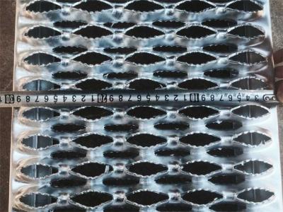 China Punching Galvanized Grip Strut Plank Grating Aluminum Stainless Steel Iron Plate for sale