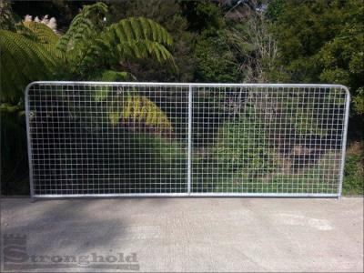 China Zinc Based Coating 4200x1170mm Horse 14ft Mesh Farm Gates for sale