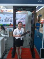 China VO-1313 walk through metal detector which is Portable and foldable,can be transported in a car or van for sale