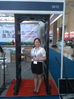 China VO-1313 High Sensitive Portable Metal Detector / Non Ferrous Metal Detector with LCD Display for sale