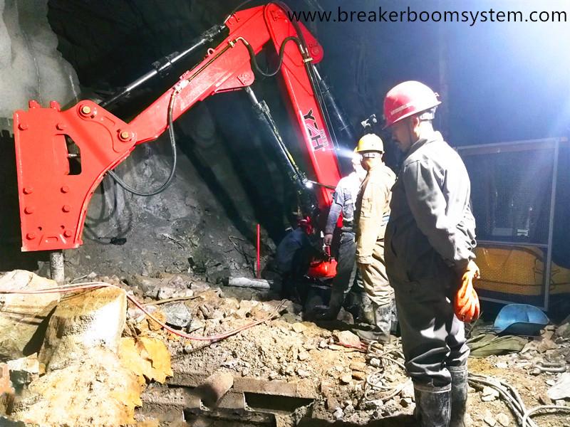rockbreaker boom system