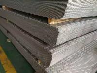 China Antiskid Polished Diamond Metal Sheet 4x8 , Fireproof Stainless Steel Checkered Plate for sale