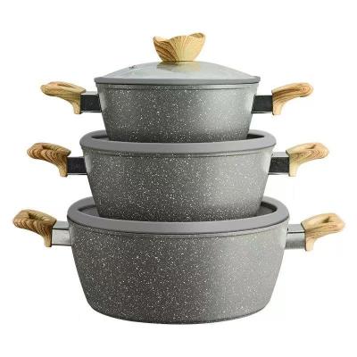 China Lightweight luxury non-stick frying pan/wok gift set for home use for sale