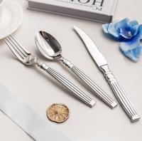 China Easy To Clean Stainless steel desserts are more functional elegant and fit modern classic minimalist commercial kitchen settings for sale