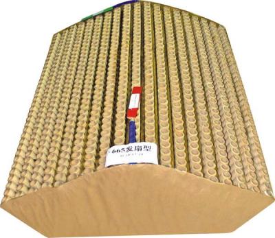 China 665 Shots Fan Shape Display Shell Fireworks 40 Seconds Duration 1.3G UN0335 for sale