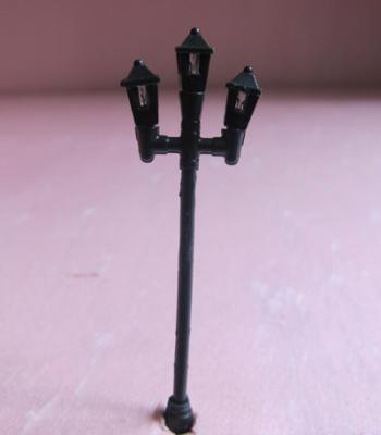 China model lamp---plastic yard lamp ,scale lamp three head architectural model lamp, model materials for sale