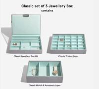 China Green Velvet Rectangular Leather Jewelry Boxes Luxury Earring Jewelry Organizer for sale