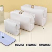 China Soft PU Leather Cosmetic Cases Portable Ladies Travel Makeup Bag With Zipper OEM Color for sale