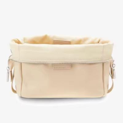 China Fashion Waterproof Leather Cosmetic Cases Luxury Leather Toiletry Bag Custom Logo for sale