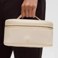 China Portable Vegan Leather Cosmetic Cases With Top Handle Double Zipper Custom Logo for sale