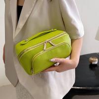 China Custom Size Womens Leather Cosmetic Bag Zipper Closure PU Pebble Leather Toiletry Bag for sale