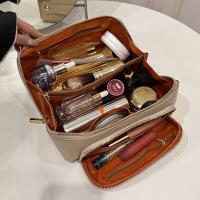 China Custom Size Womens Leather Cosmetic Bag Zipper Closure PU Pebble Leather Toiletry Bag for sale
