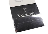 China Custom Printed Glossy Silver Paper Carrier Bags With Embossed Logo Suppliers for sale