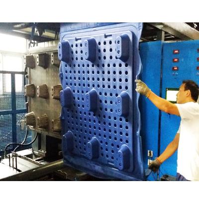 China Accumulation Style Blow Molding Machine ABLD150 for 1000-5000L Plastic Pallets and Crates for sale