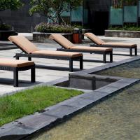 China Poolside Sun Lounger Chair Luxury Outdoor Furniture for Ultimate Poolside Relaxation for sale