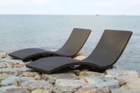 China Hotel Swimming Outdoor Pool Chairs with Water-Proof Modern Aluminum Sun Loungers and 3-5 Years Rattan for sale